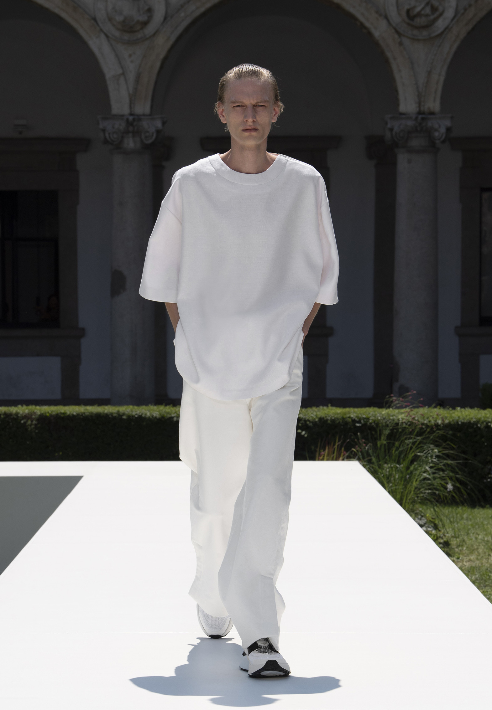 Valentino The Narratives Spring/Summer 2024 Collection fashion show ...