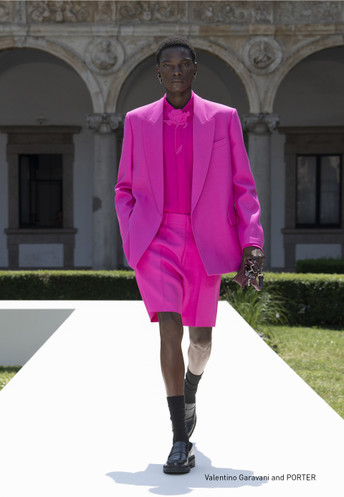 Valentino The Narratives Spring/Summer 2024 Collection fashion show ...
