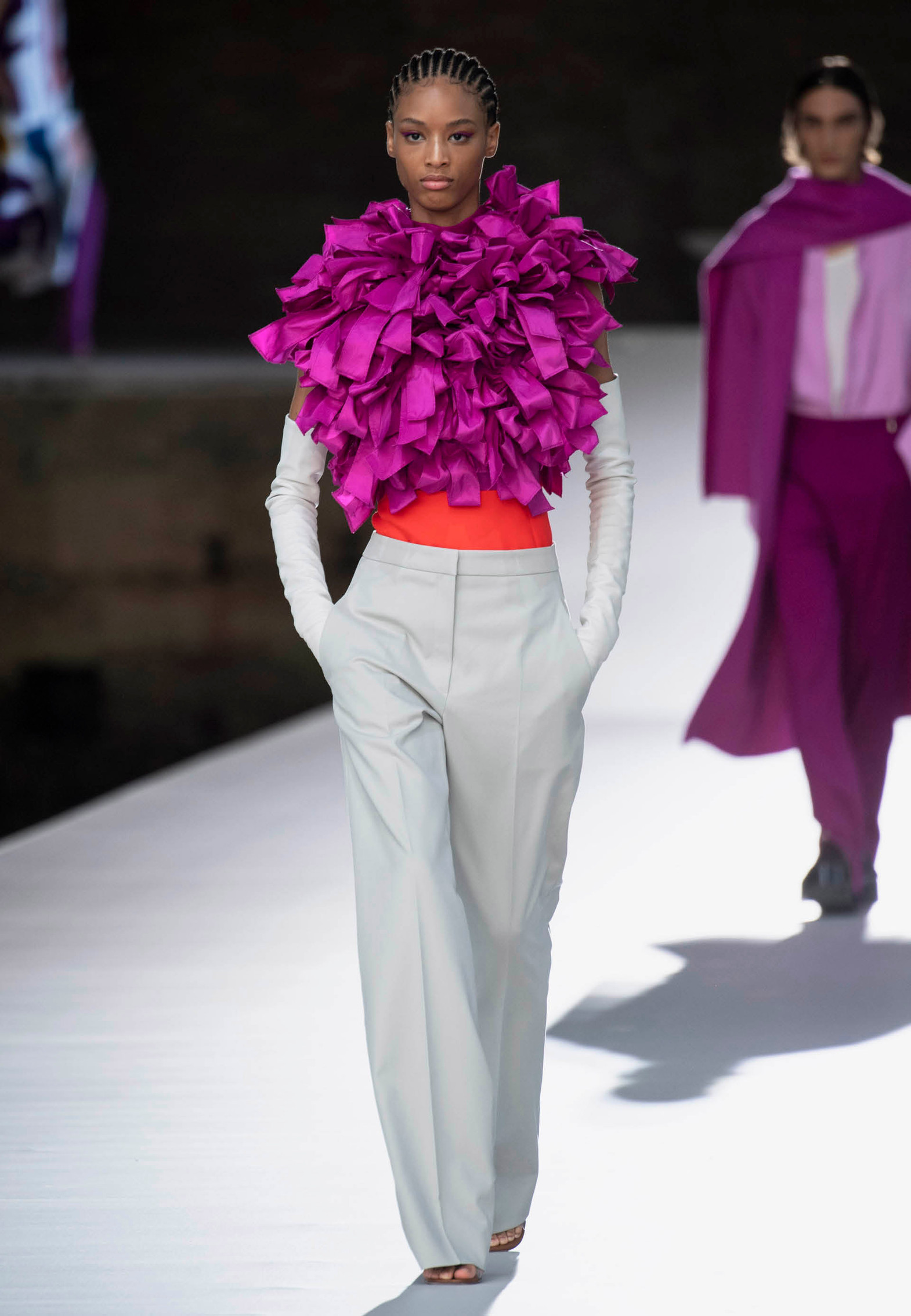 Valentino Des Ateliers Haute Couture Fall/Winter 2021-22 | Valentino