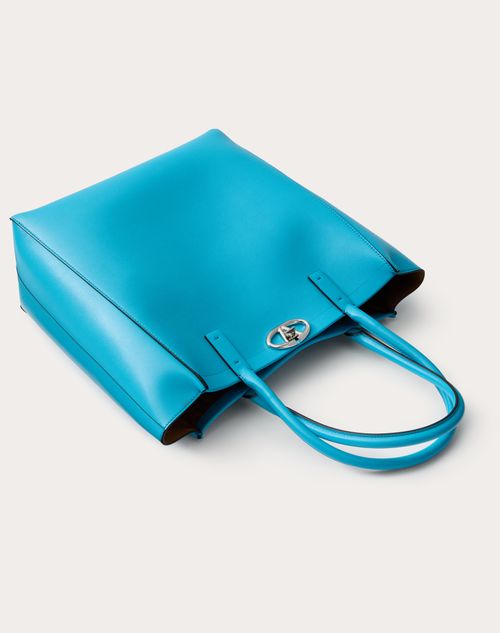 Medium Vlogo Locker Leather Shopping Bag for Man in Sky Blue | Valentino AE