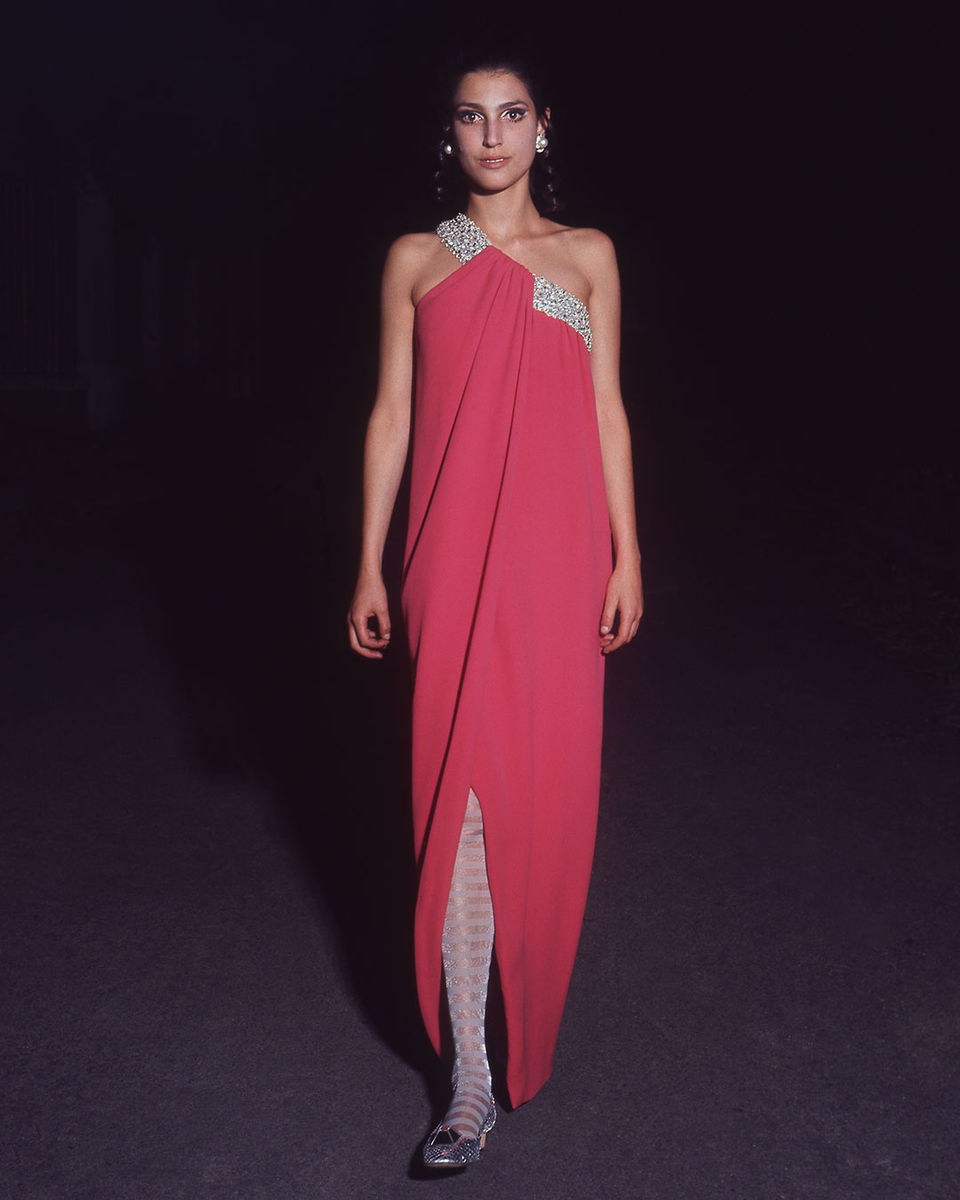 Valentino Archive: the collection of iconic looks | Valentino