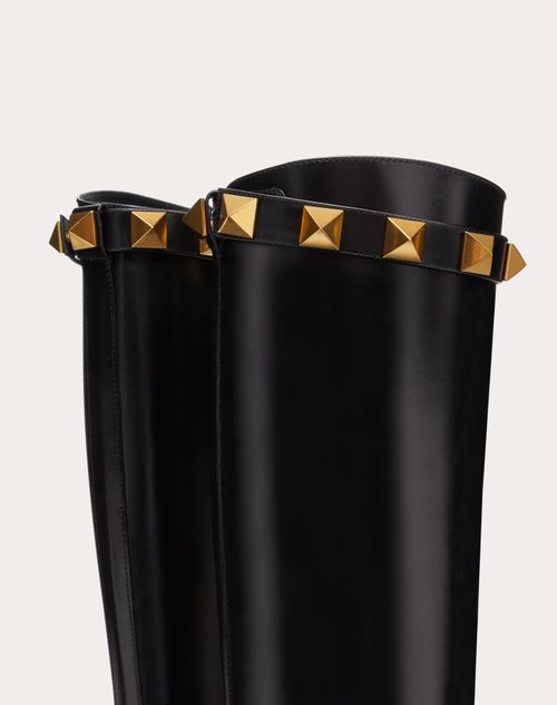 Calfskin Leather Roman Stud Boot 15mm for Woman in Black | Valentino TW