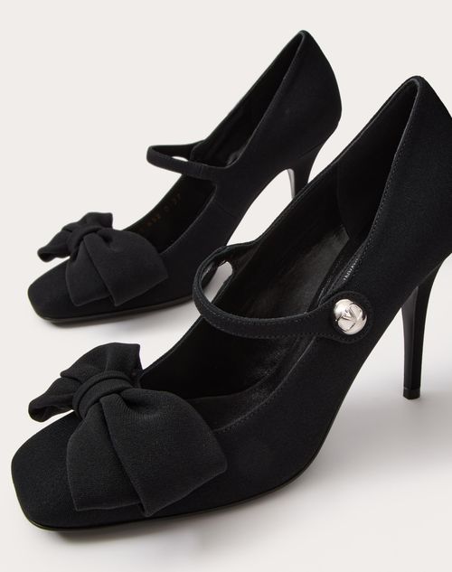 Valentino Garavani Bowjane Mary-jane Pumps In Crepe Fabric Valentino Garavani Bowjane Mary-jane Pumps In Crepe Fabric