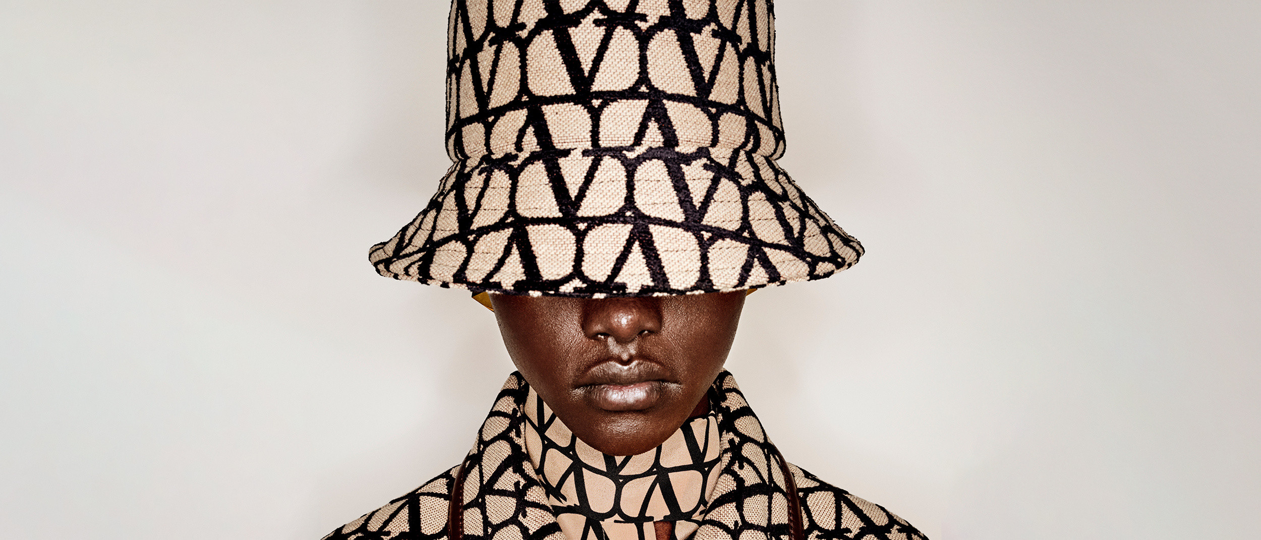 Valentino Garavani Women's Designer Accessories | Valentino US