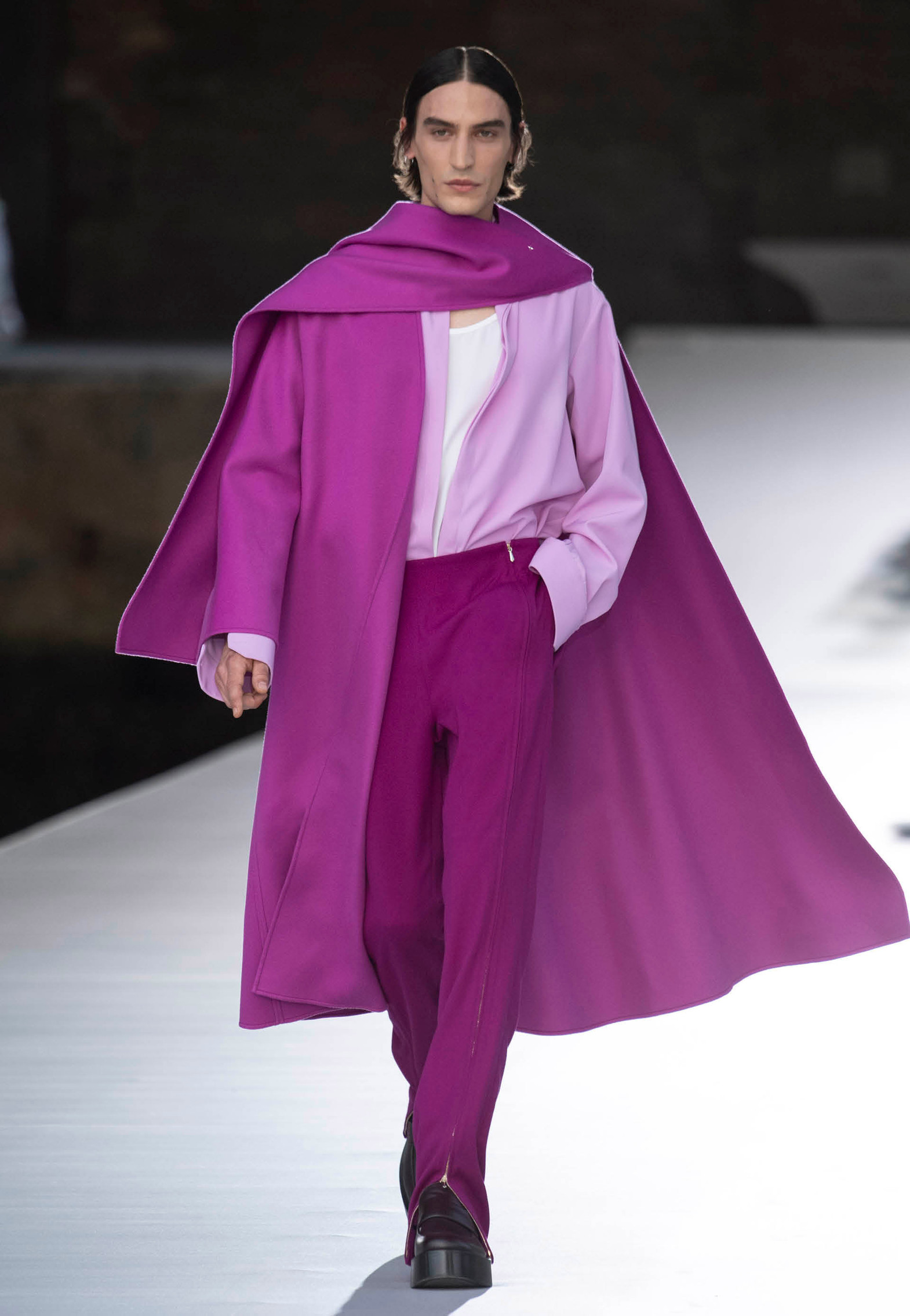 Valentino Des Ateliers Haute Couture Fall/Winter 2021-22 | Valentino