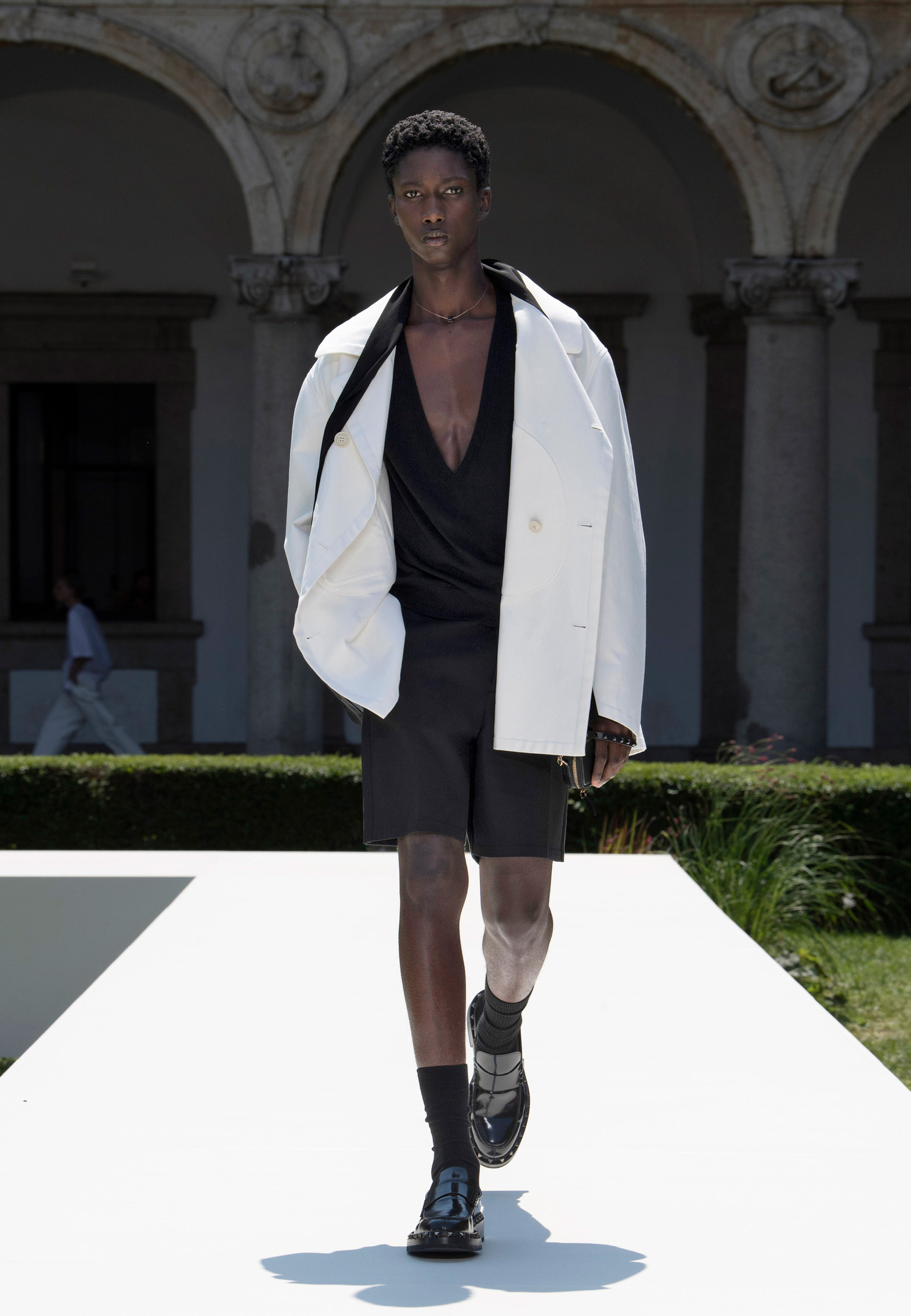 Valentino The Narratives Spring/Summer 2024 Collection fashion show ...