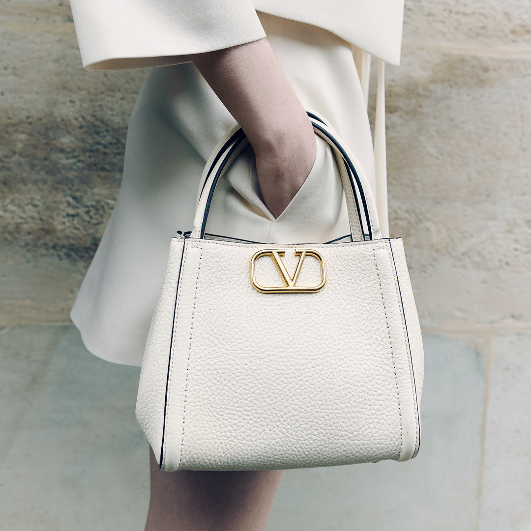 Valentino Online Boutique: the Maison Valentino official site UK
